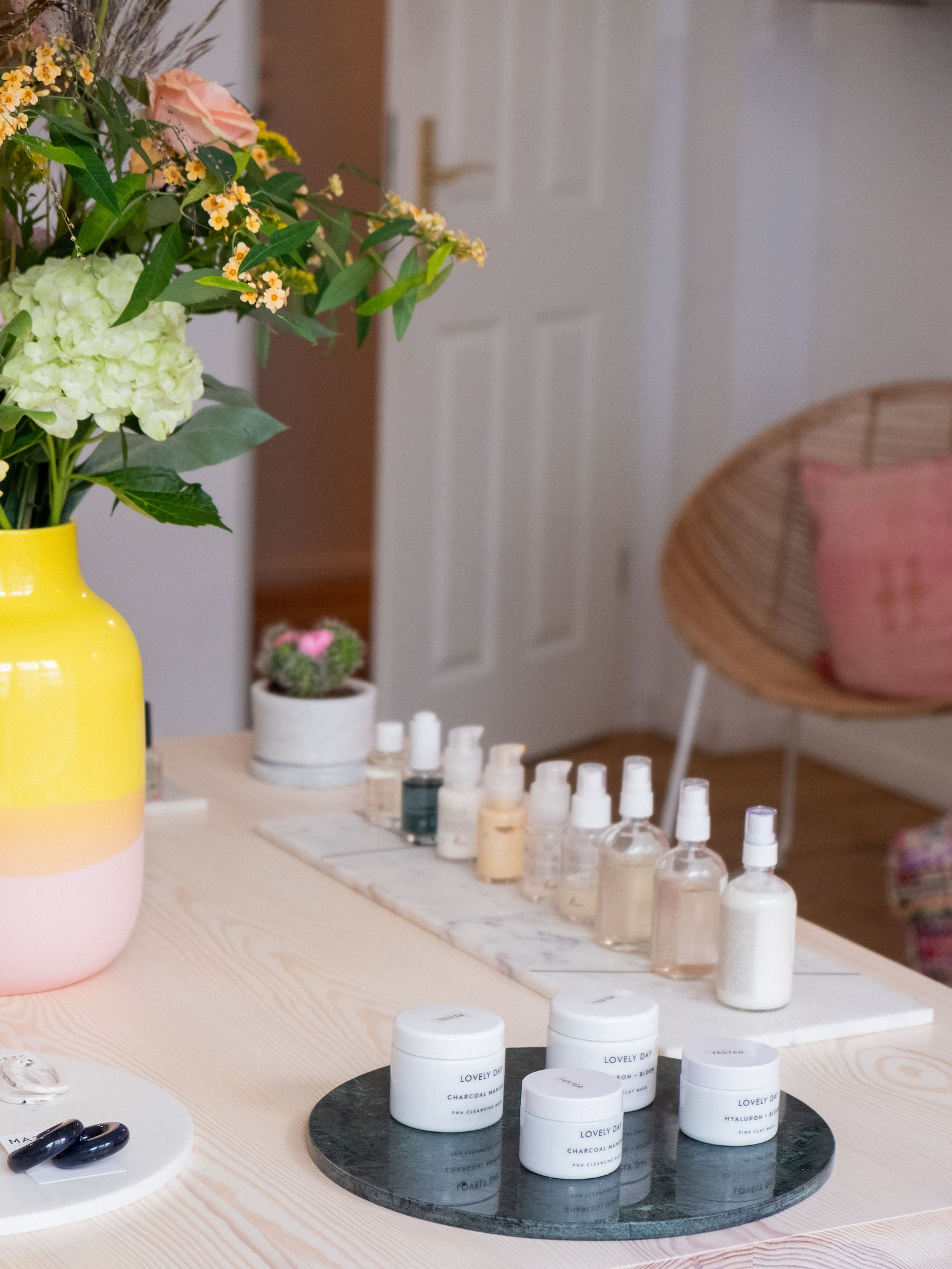 Berlin Beauty Places: Lovely Day clean Beauty Store - BARE MINDS